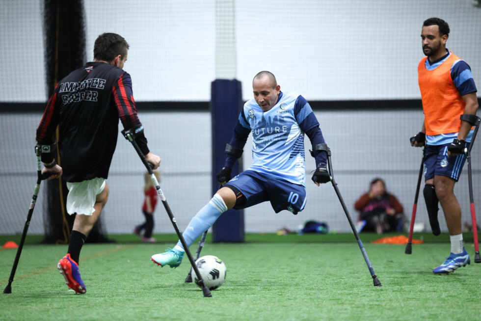 Venezuelan migrant dreams of US national amputee soccer stardom