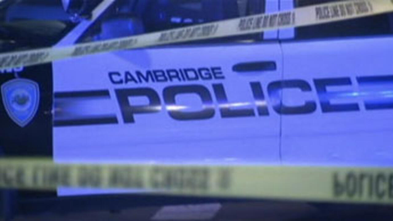 Massive police operation in Boston area after shooting - France 24