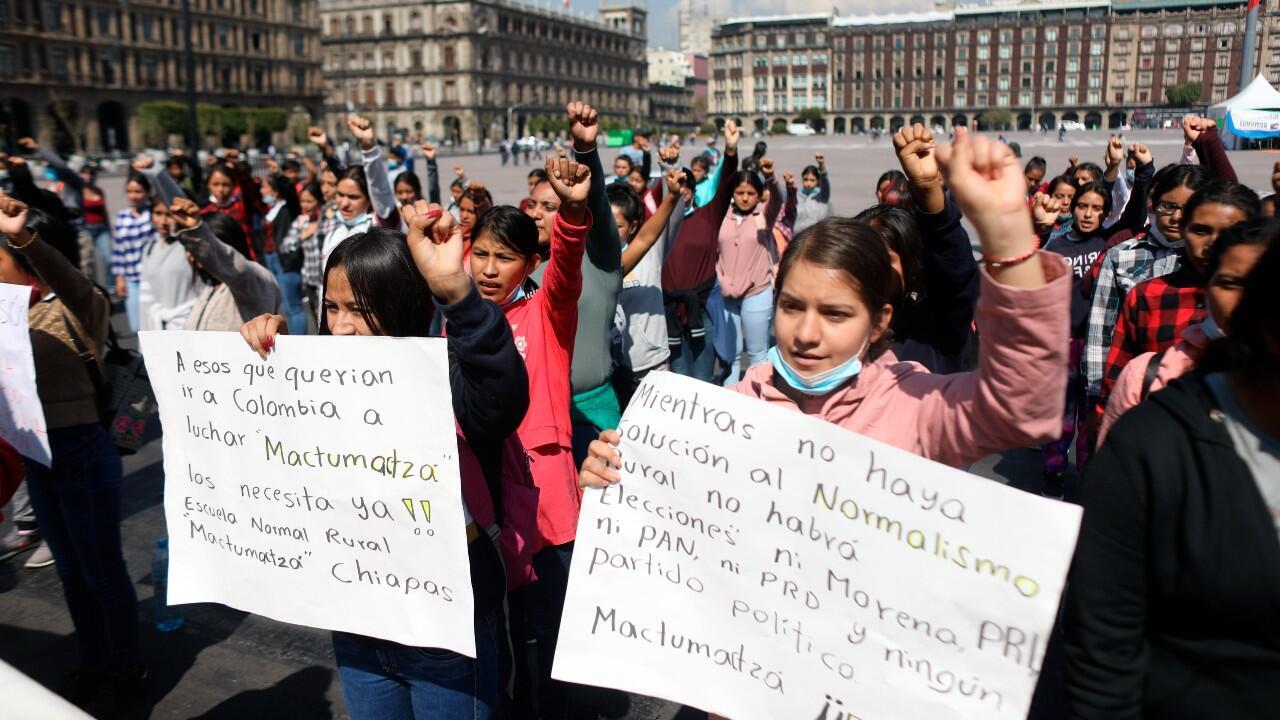 México: protestas por la detención de 95 estudiantes normalistas ...