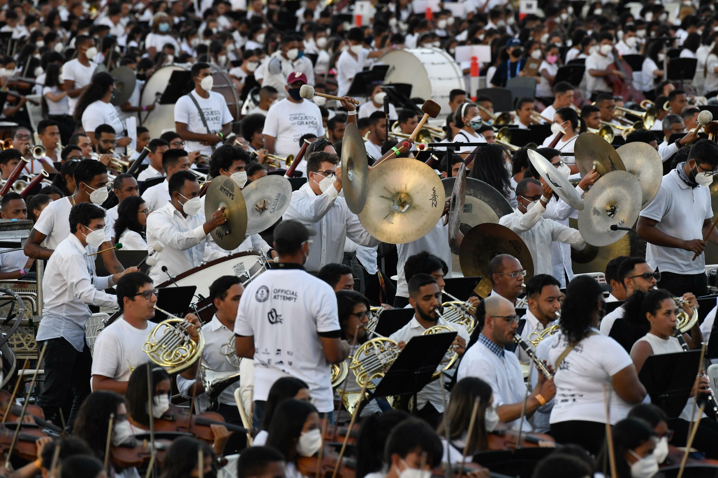 Venezuelan classical musicians play for largest orchestra record