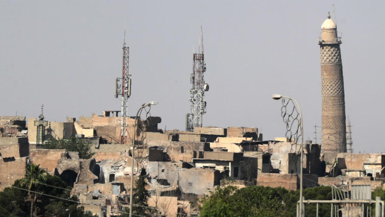 IS group blows up Mosul’s landmark Grand al-Nuri mosque