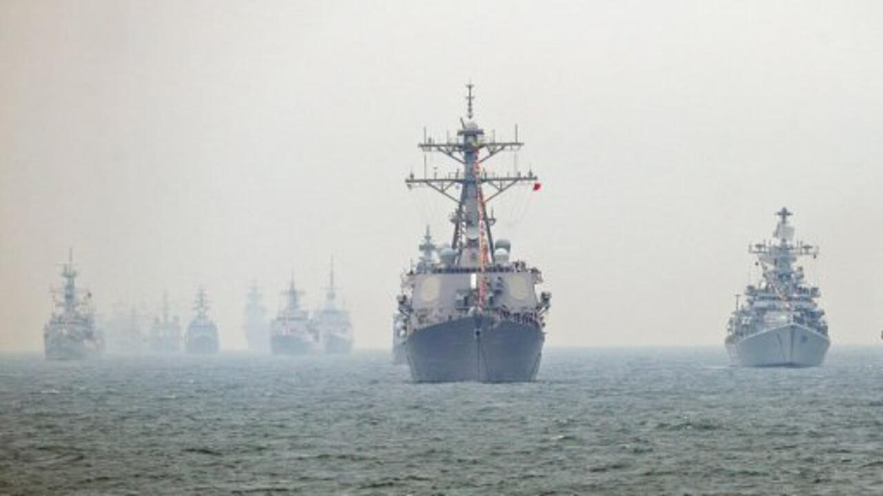 US Navy deploys missile destroyer to Korean coast