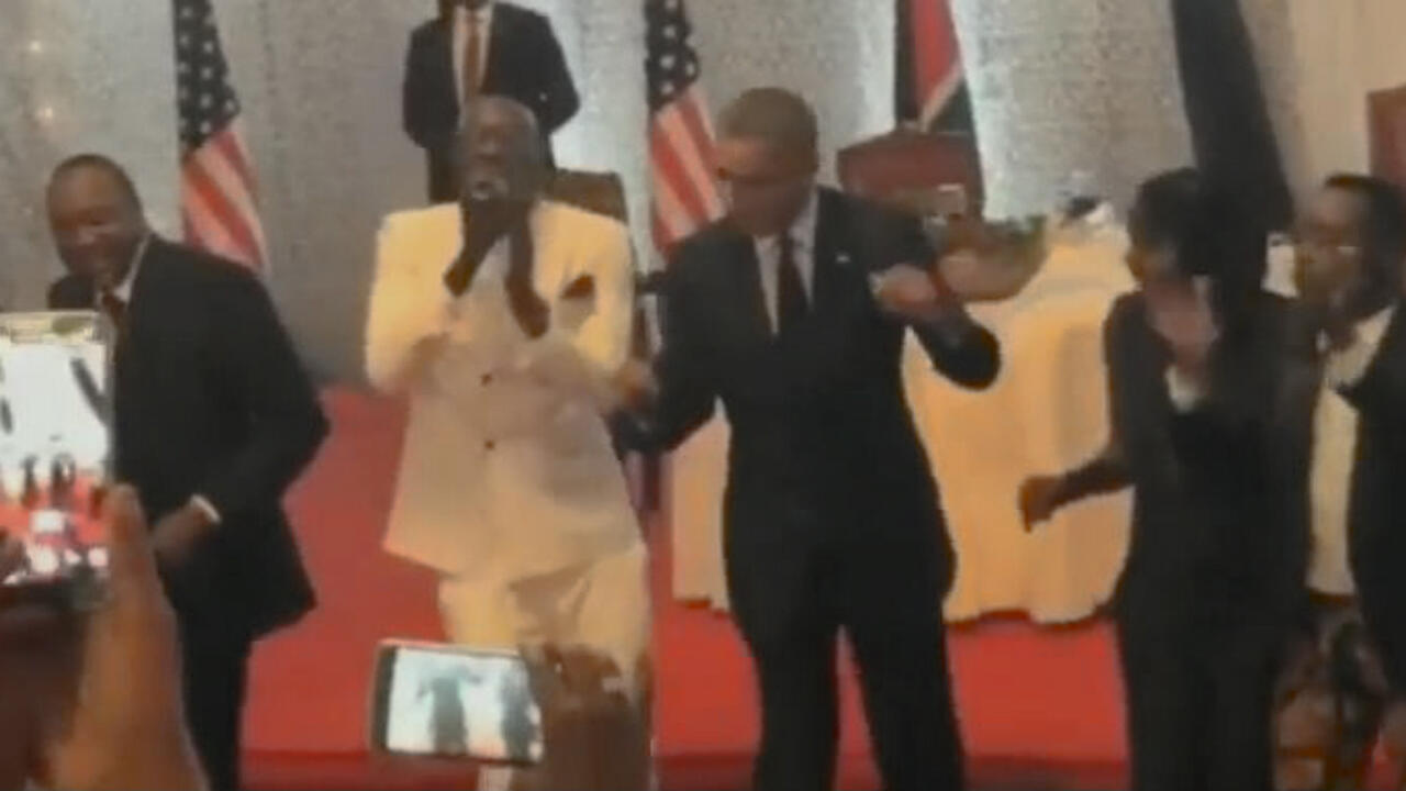Obama hits the dance floor during Kenya state visit