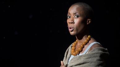 Mali singer Traoré flouts French court ban and returns home