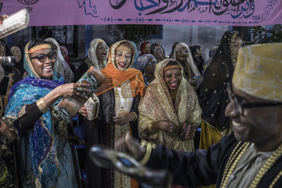 Lavish 'Grand Mariage' weddings celebrate Comoros tradition, society
