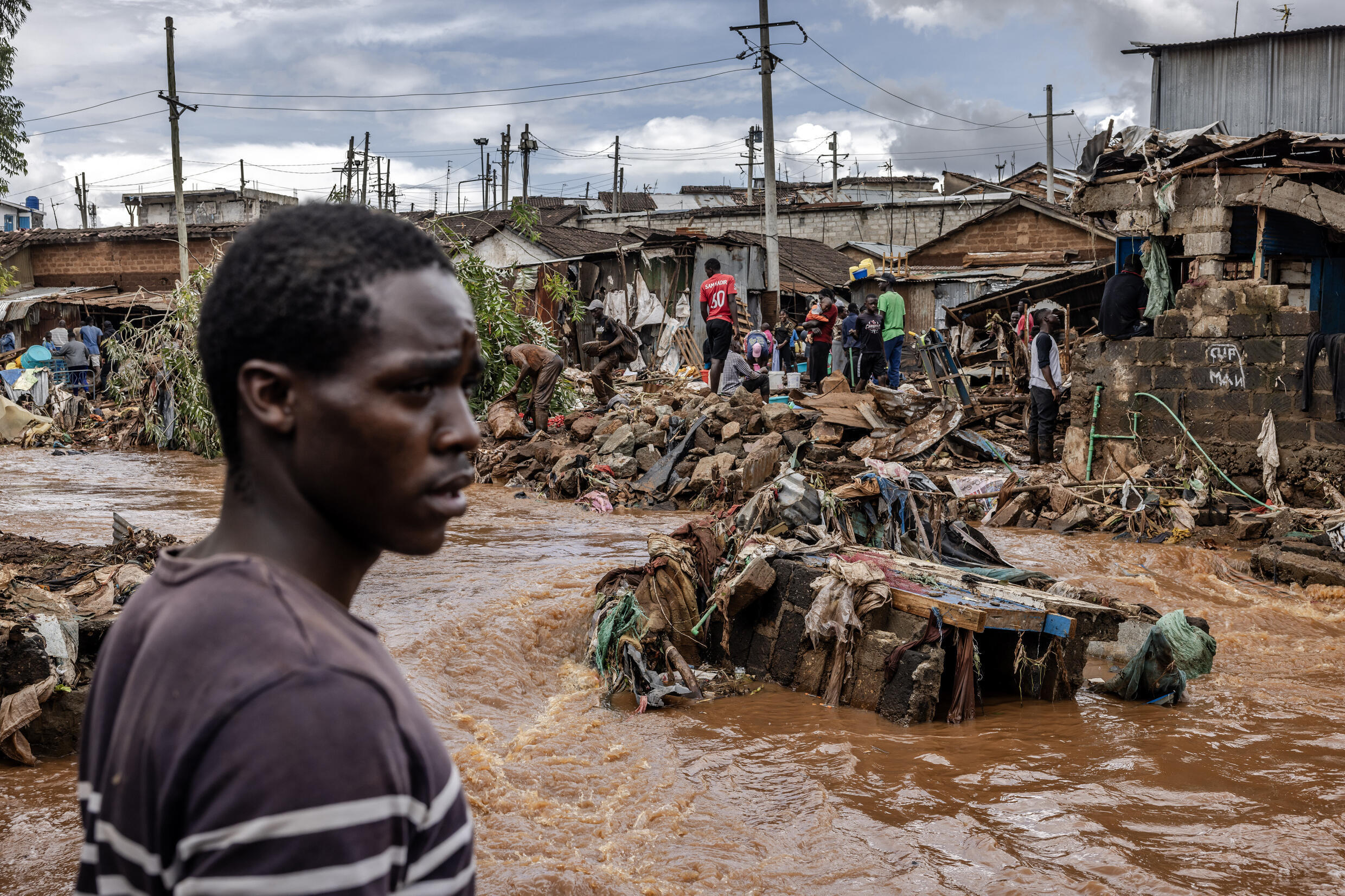 Kenya flood death toll hits 76