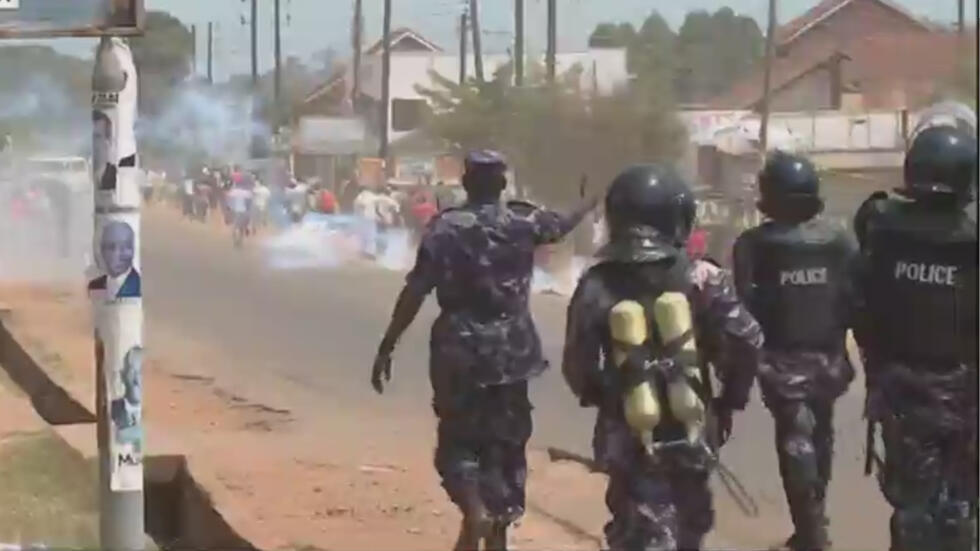 Ugandan police fire teargas at voters angered by delays