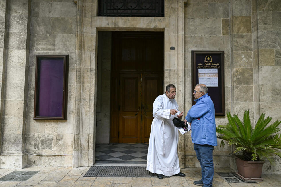 Reassured 'for now', Aleppo's Christians prepare for Christmas