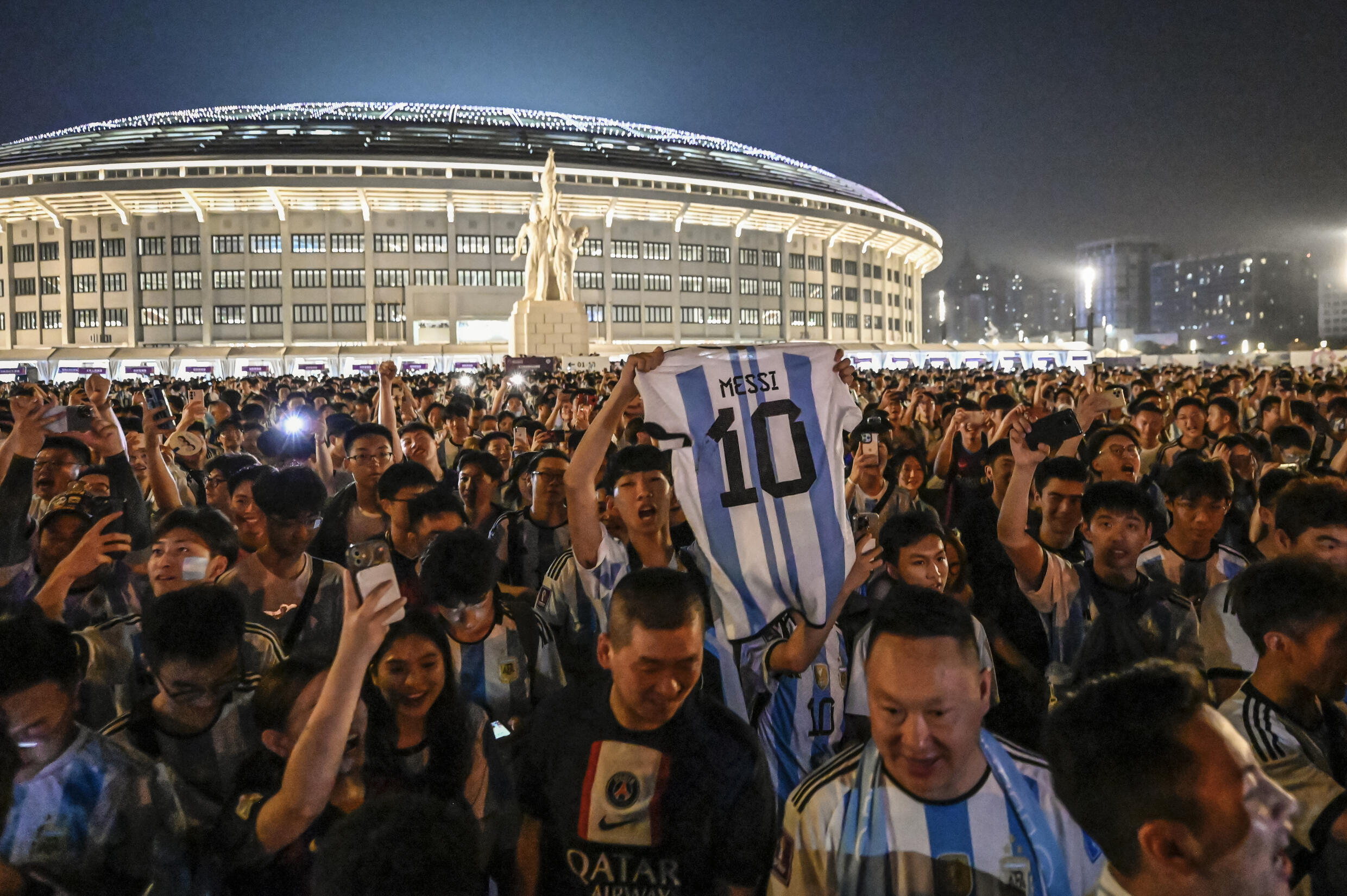 Messi scores rapid goal as Argentina down Australia in Beijing friendly