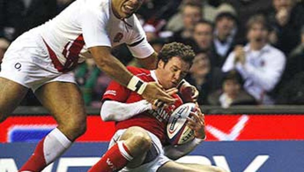 Wales beat England 26-19