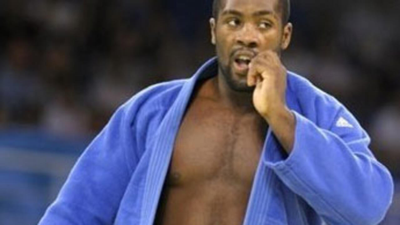 Le judoka Teddy Riner se console avec le bronze
