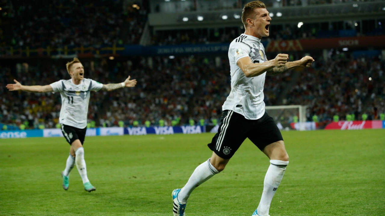Late Kroos goal rescues German hopes in 2-1 win over Sweden