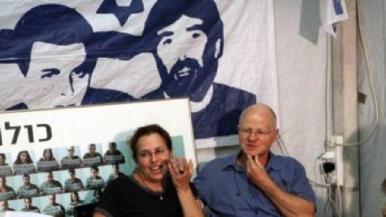 The outside pressures that helped broker Shalit's release