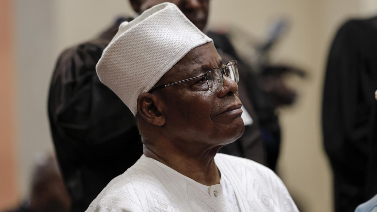 Cameroon opposition figure Kamto rejects 'abitrary' election ban ...