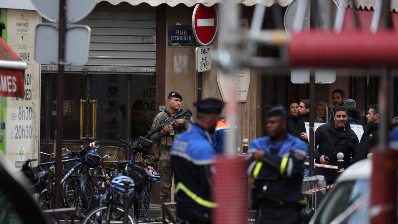 Paris shooting kills two, wounds four: prosecutor