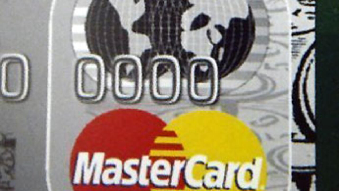 Hackers attack Mastercard and Visa to support Wikileaks