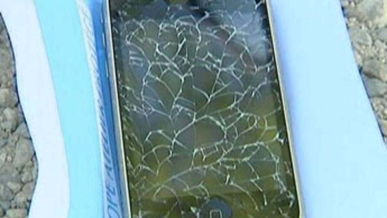 Second Frenchman hurt in 'exploding iPhone' incident