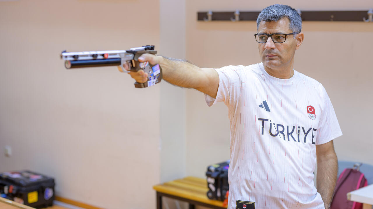El tirador turco viral en Juegos de París intenta registrar como marca ...