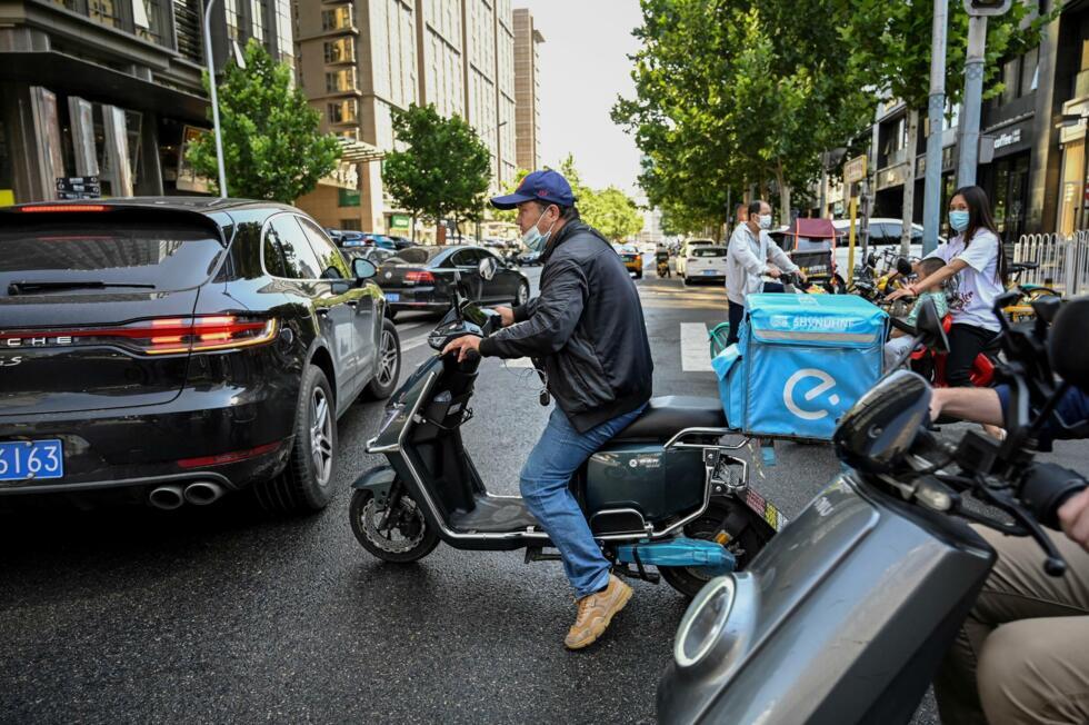 Battle the algorithms: China's delivery riders on the edge