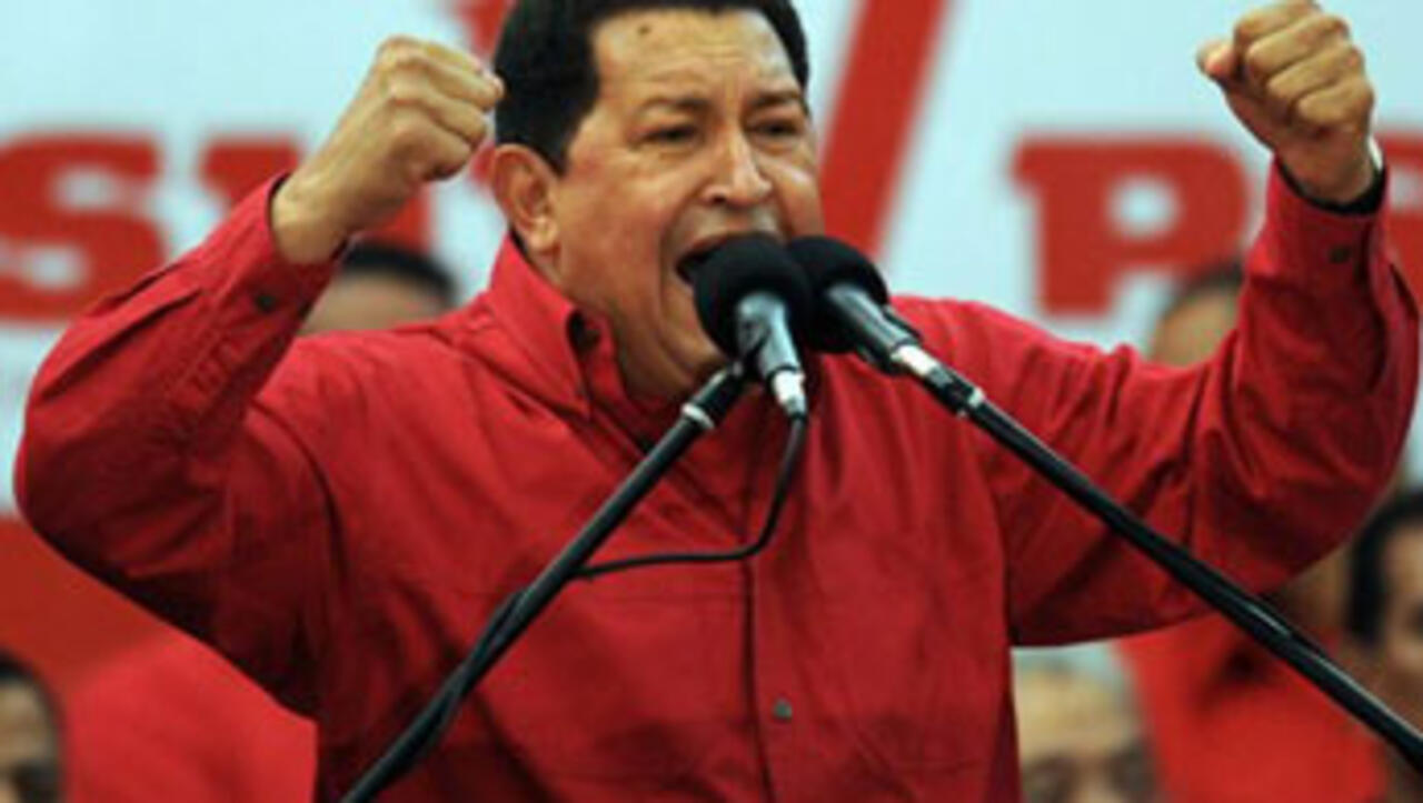 Chavez launches campaign for indefinite re-election