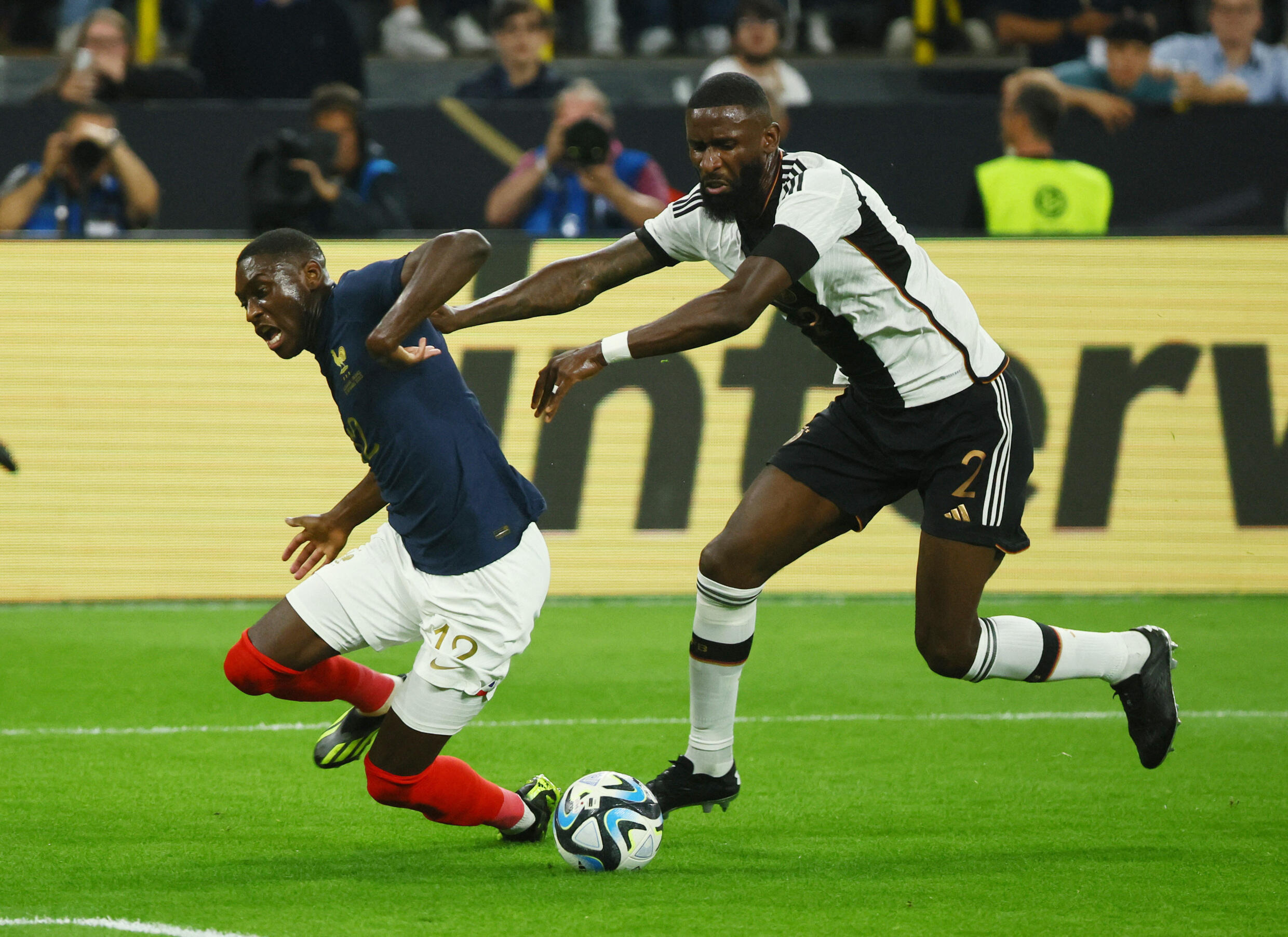 Football: Mueller kick-starts Germany's post-Flick era with win over France