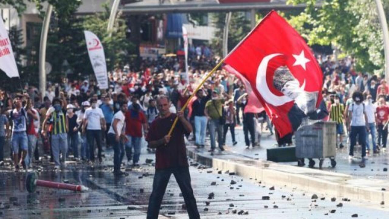 Thousands of protesters return to Turkey’s streets