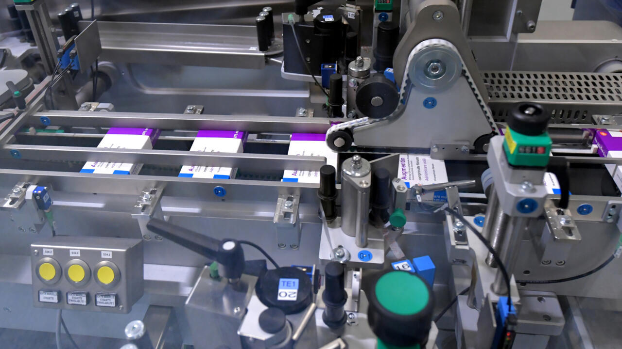 Antibiotiques: l'usine GSK de Mayenne met les bouchées doubles face aux ...