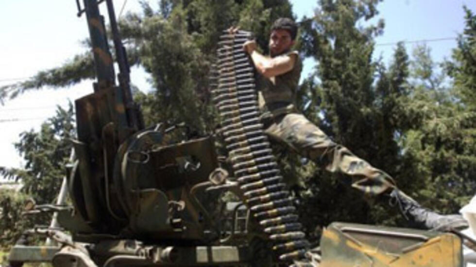 Syrian rebels deploy heavy weapons in fight for Aleppo