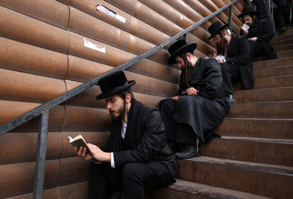 Jewish pilgrims journey from Israel to Ukraine, leaving one war for ...