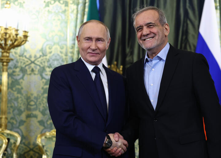 Russia and Iran deepen trade, military ties in 20-year 'strategic ...
