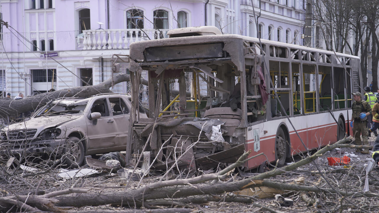 Guerra en Ucrania: ataque ruso deja más de 30 muertos en la ciudad ucraniana de Sumy