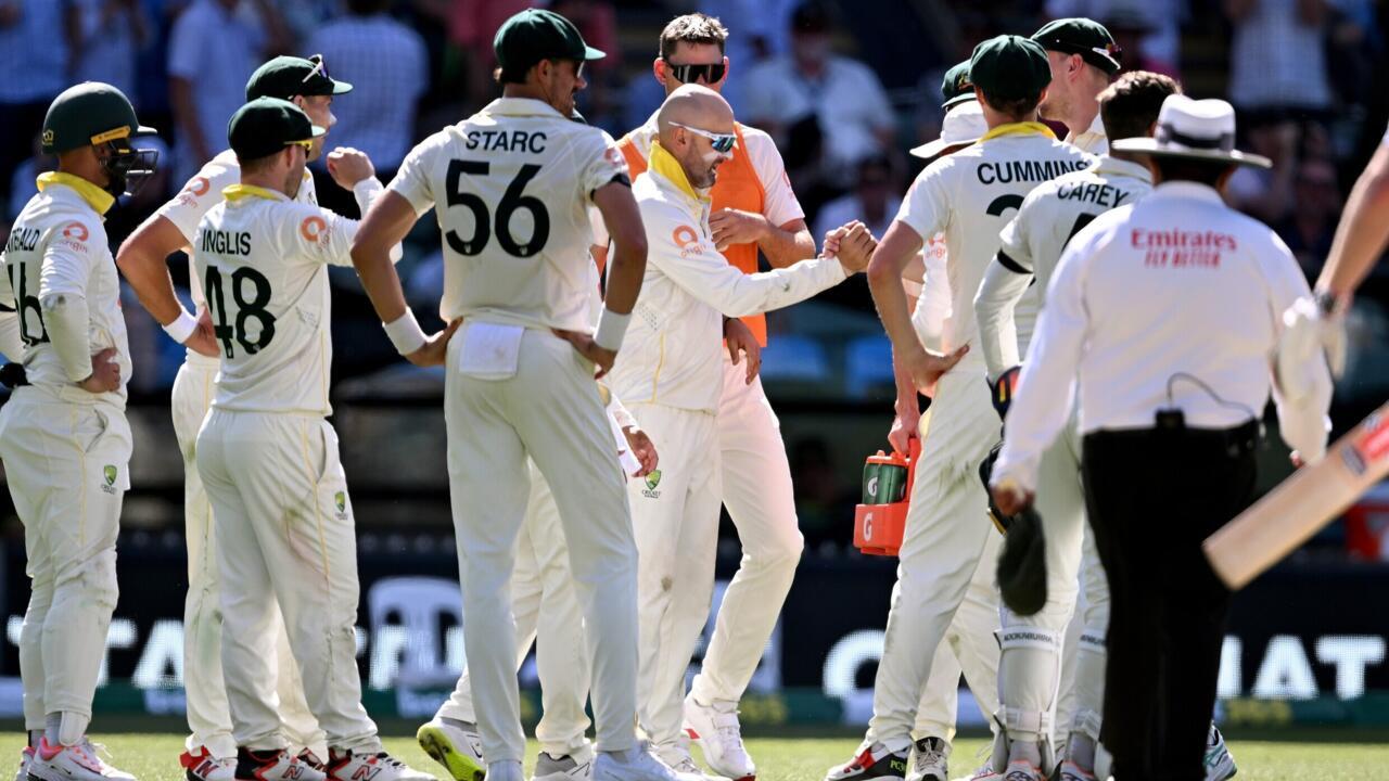 Australia four wickets from Ashes glory as England cling on