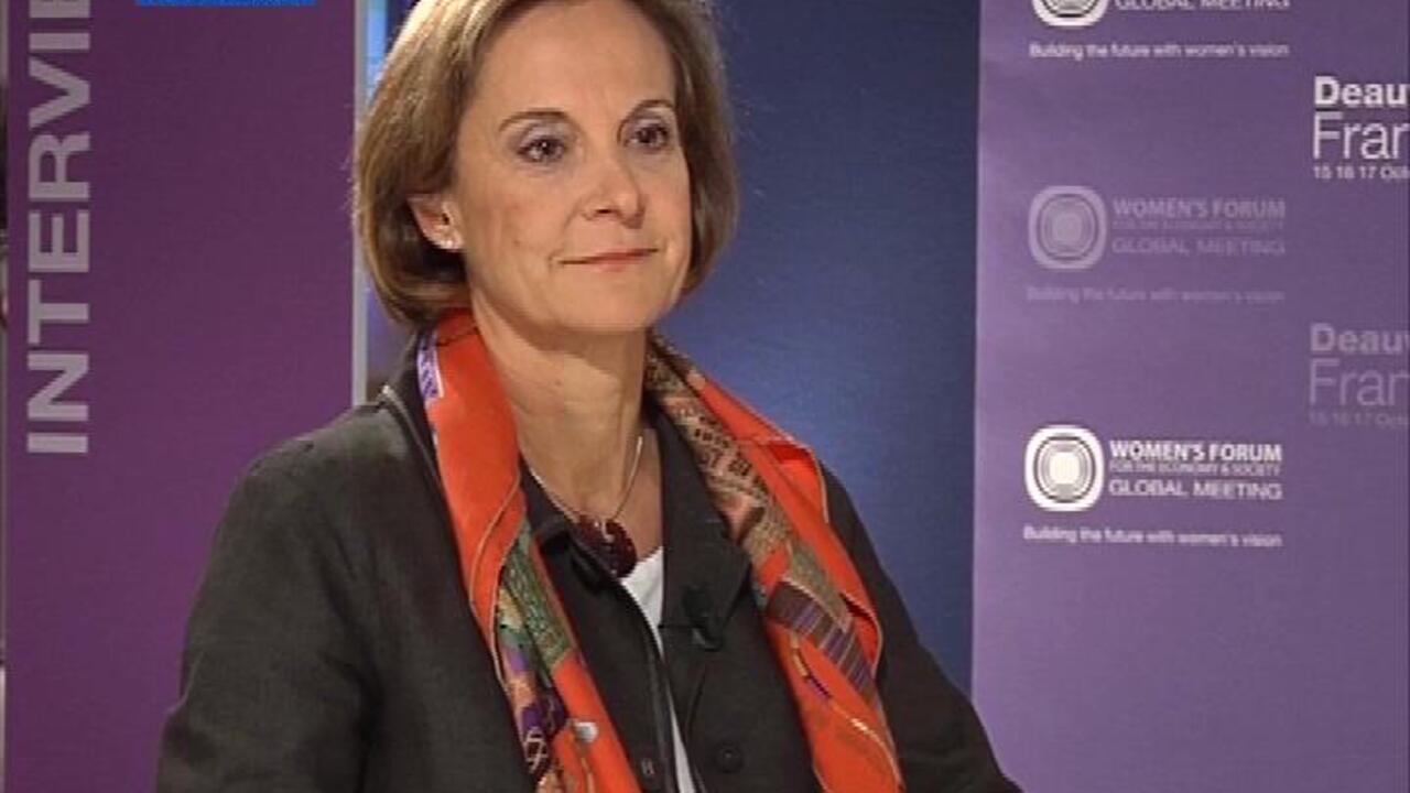 Dominique Reiniche, Présidente de Coca-Cola Europe - L'invité de l'éco ...