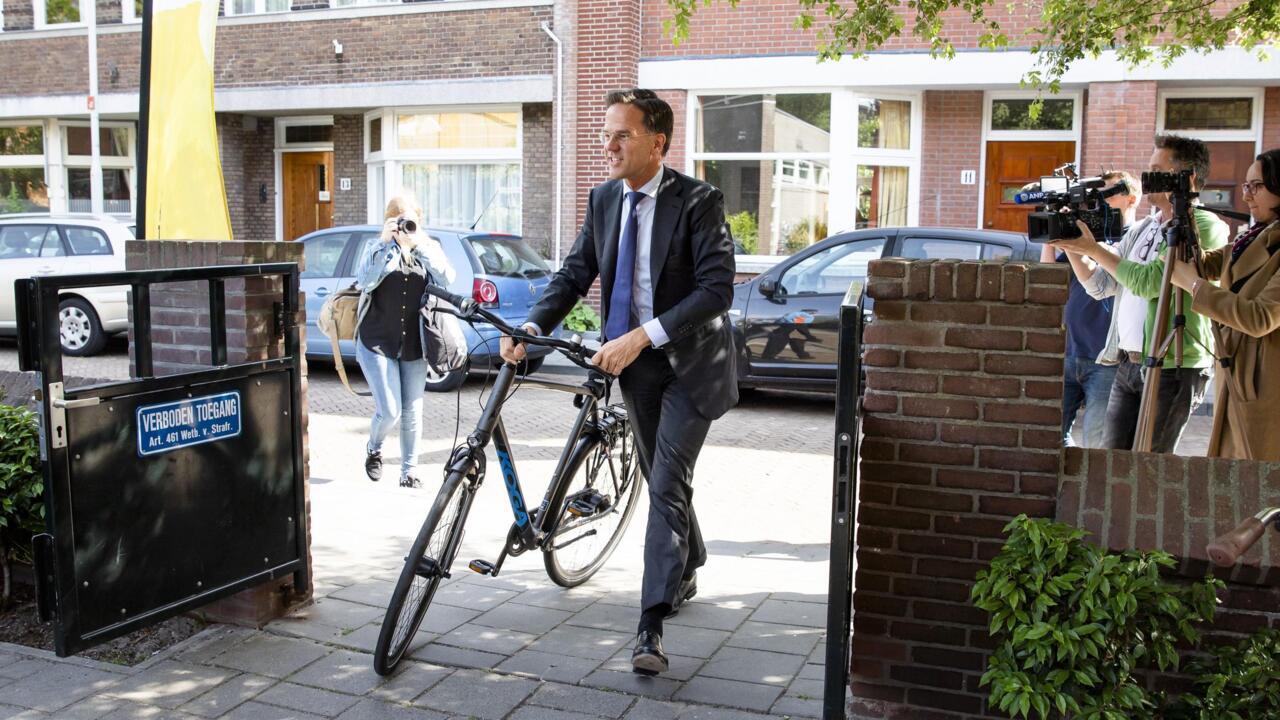 Mark Rutte, the Dutch PM cycling into EU headwinds - France 24
