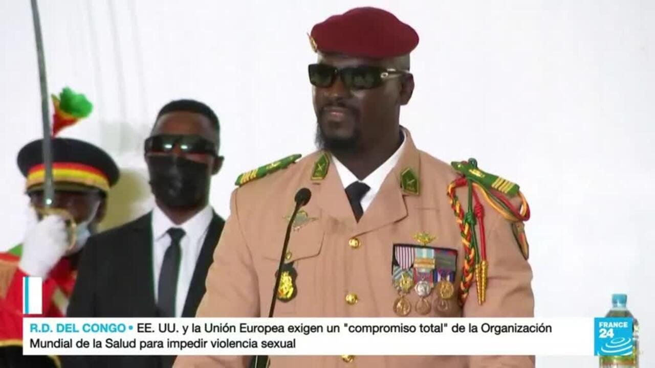 El coronel Mamady Doumbouya jura como presidente de transición para ...