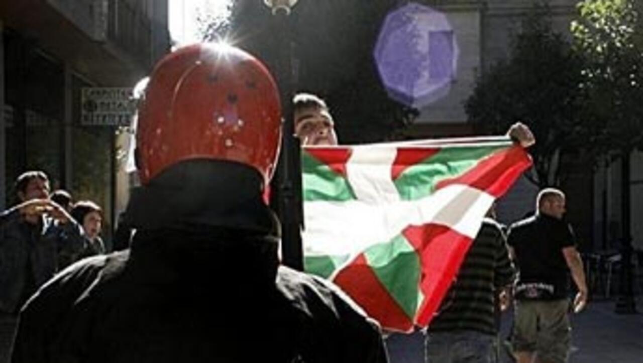 Attentat attribué à l'ETA au Pays Basque espagnol