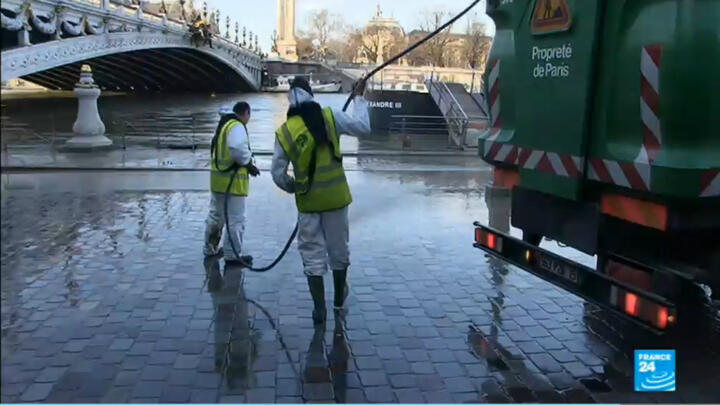 Video: Cleaning up Paris’s muddy river banks after the floods