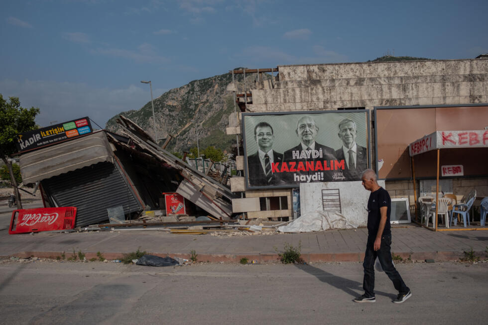 Anger, despair in Turkey's quake zone on eve of vote