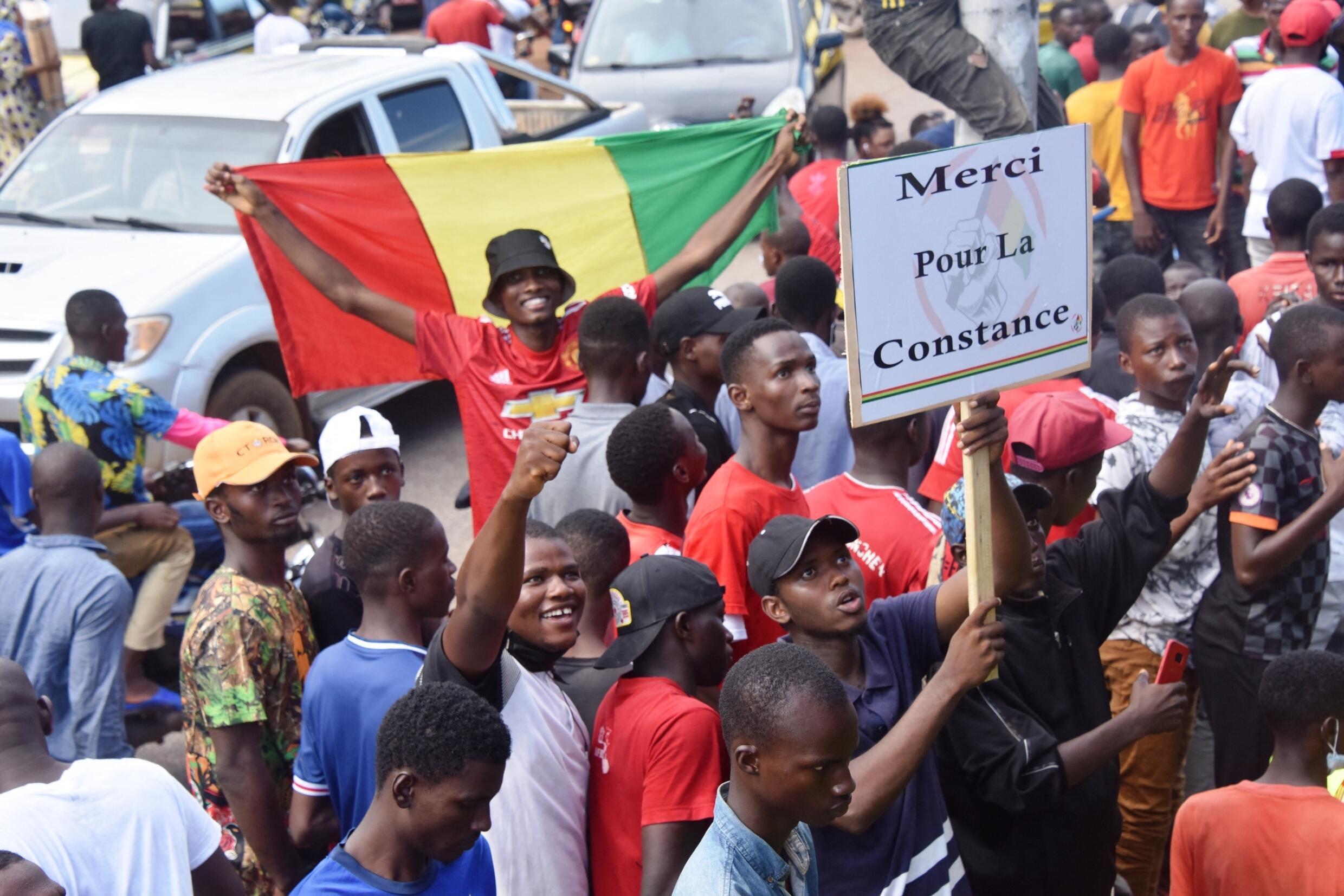 El jefe de la junta militar de Guinea propone una transición a la ...