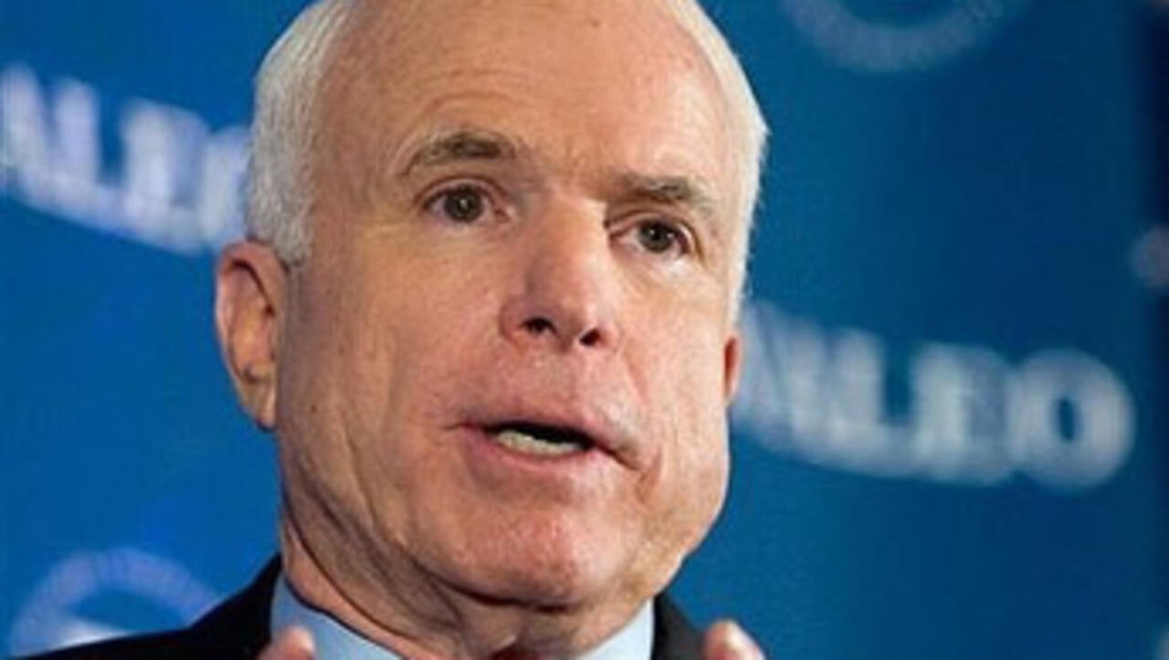 McCain campaigns in Mexico, Colombia