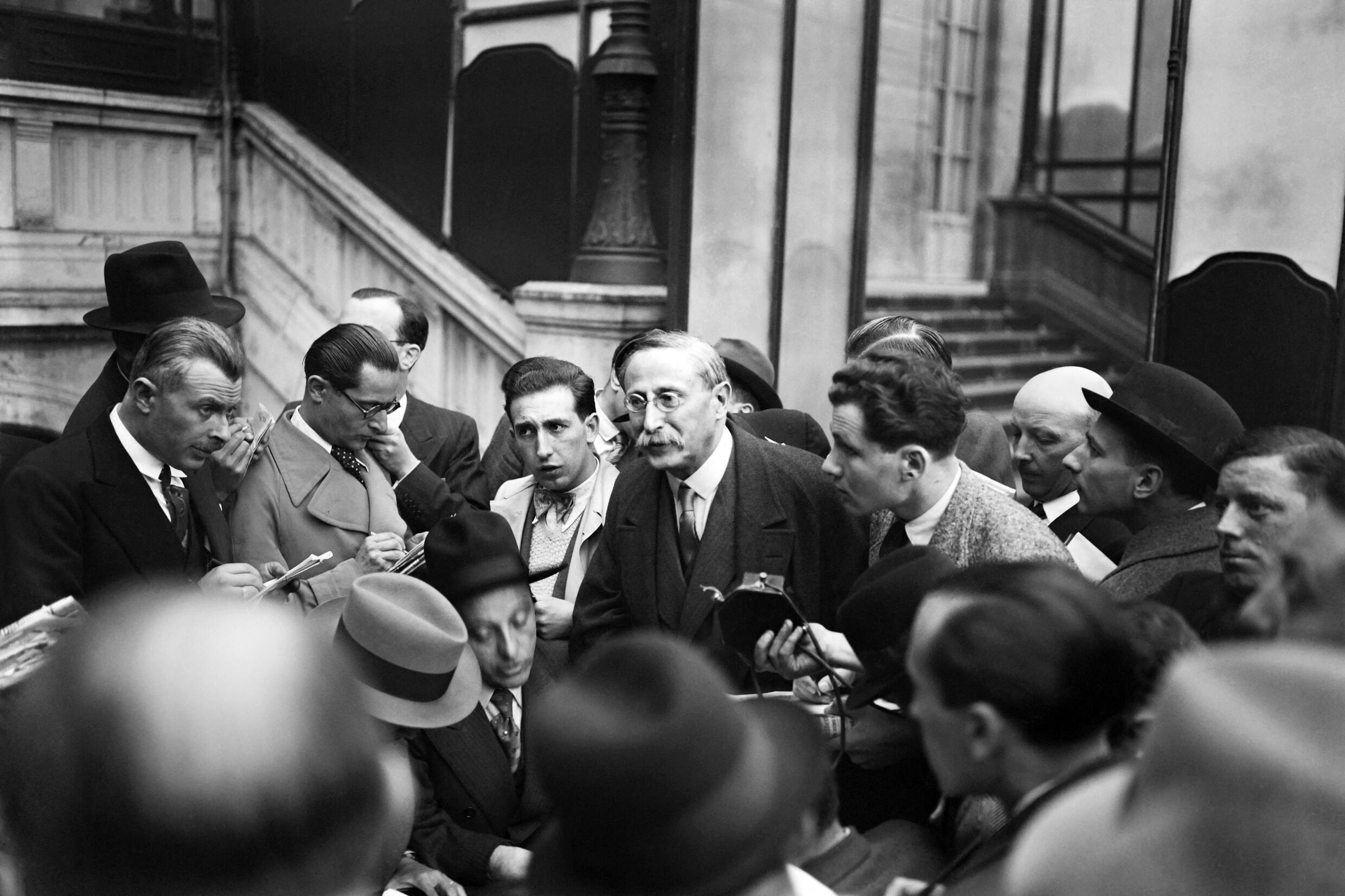 Après l'appel à un nouveau "Front populaire", retour sur "l'immense ...