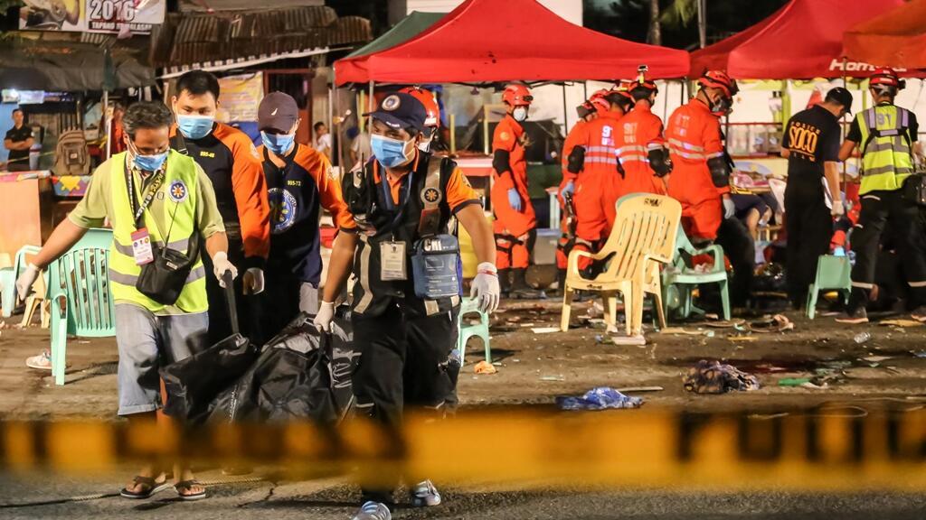 Philippine government blames Islamic militants for deadly market blast