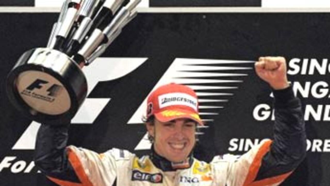 Renault's Alonso snatches surprise Singapore GP win