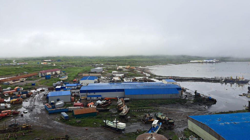 Chile upgrades tsunami warning to highest level for most of its Pacific ...