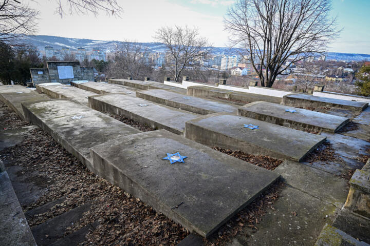 Romanian classrooms face hidden Holocaust history