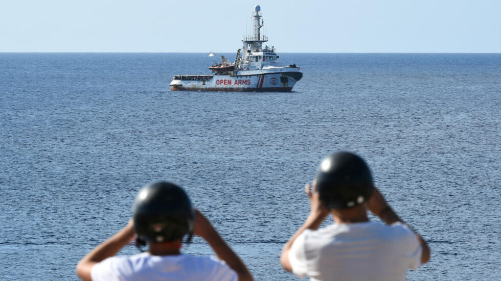 Reluctant Salvini allows minors to leave Open Arms migrant ship ...