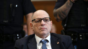 L'ancien producteur Harvey Weinstein jugé coupable d'une agression sexuelle lors d'un nouveau procès