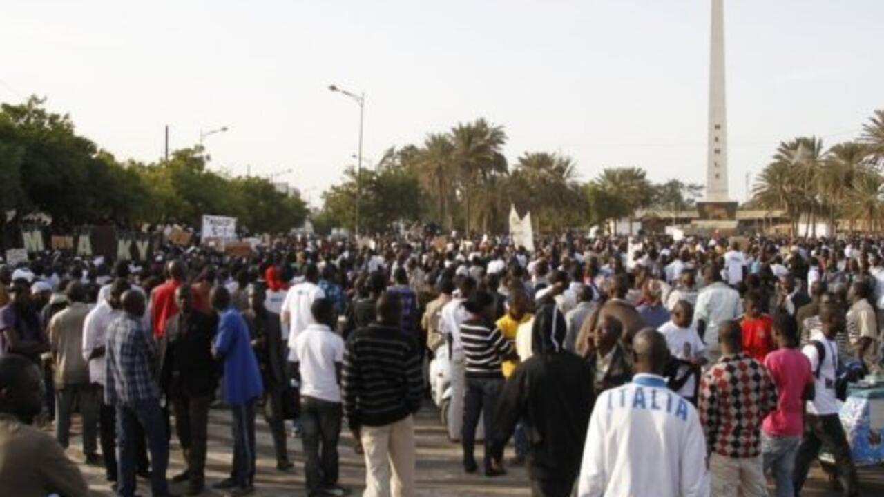 Thousands rally in Dakar for new anti-Wade protests