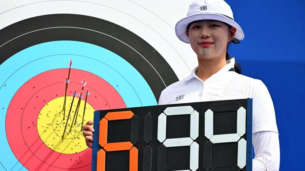 South Korea's Lim Si-hyeon smashes archery world record - Destination Paris