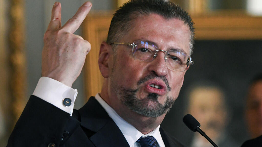 Costa Rican president survives second Congress immunity vote